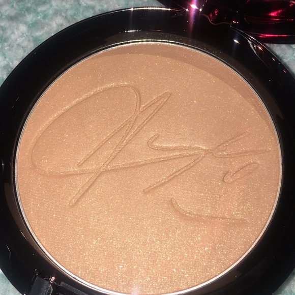 MAC Cosmetics | Makeup | Aaliyah X Mac Baby Girl Bronzing Powder | Poshmark